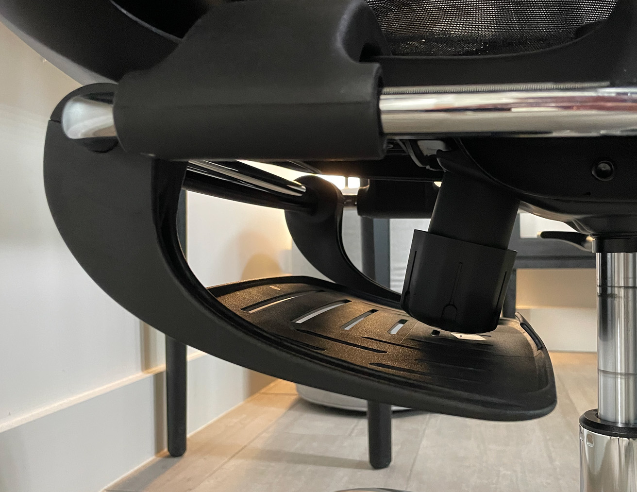 ErgoTune Supreme vs Sihoo M57 Office Chairs: Which Is Best?